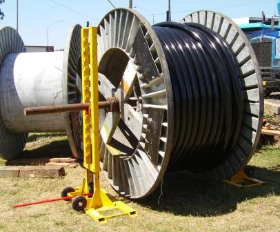 Heavy Duty Cable Drum Stand , 10 Tonne Hydraulic Cable Drum Jack Dia ...