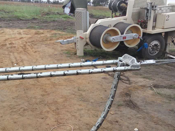 Stringing Equipment 30KN Hydraulic Cable Puller With Diesel Engine For ...