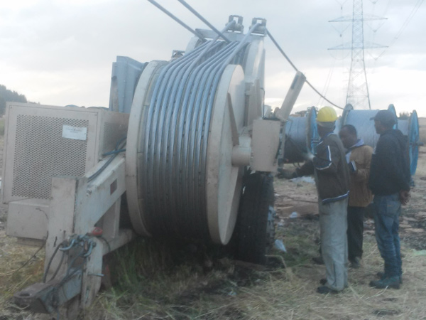 Super Hydraulic Pulling Machine Conductor Cable Tensioner With Diesel ...